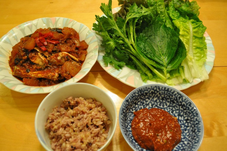 Korean Braised Saury and Rice Lettuce Wraps (Kkongchi Jorim Ssam-bap 꽁치 ...