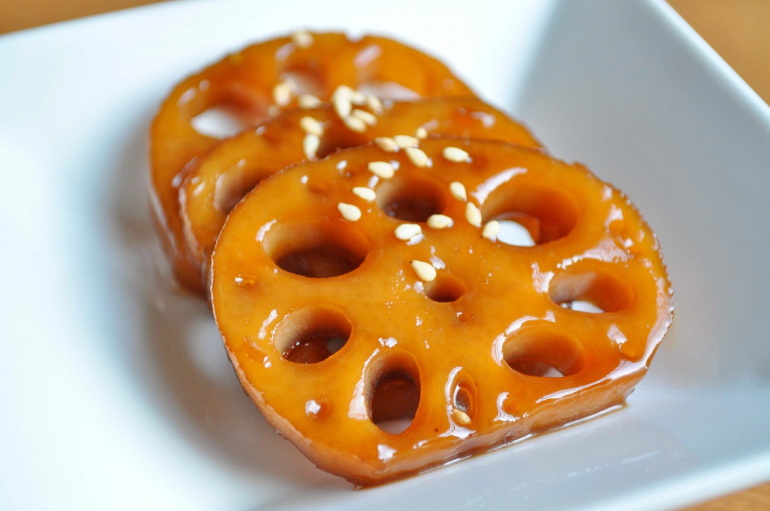 Sweet and salty lotus roots (연근조림 Yeonkeun Jorim) - Kimchimari