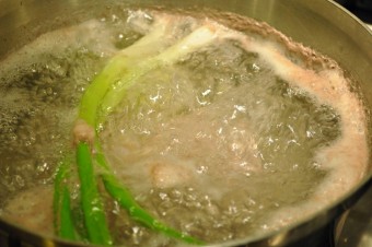 Hearty Korean Beef Soup (고깃국 Gogiguk/Kokiguk) - Kimchimari