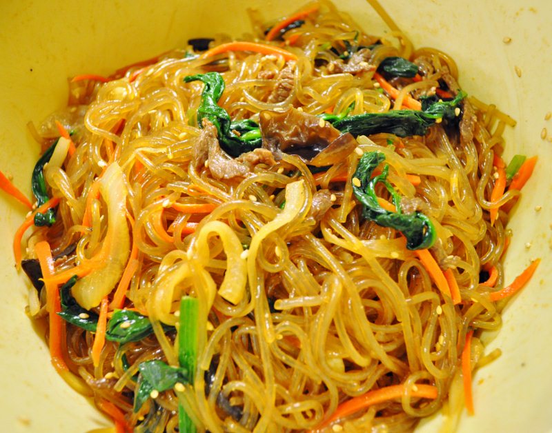 Japchae (잡채 Korean Glass Noodles) | Kimchimari