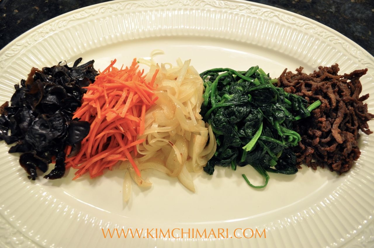 Japchae (잡채 Korean Glass Noodles) | Kimchimari