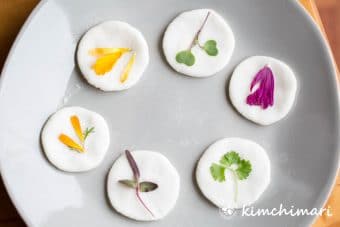 Fresh Flower Rice Pancake (화전 Hwajeon) - Kimchimari
