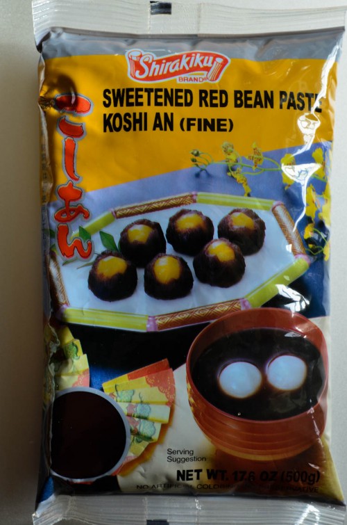 Fish-shaped bread filled with sweet red beans (붕어빵 Bungeoppang ...