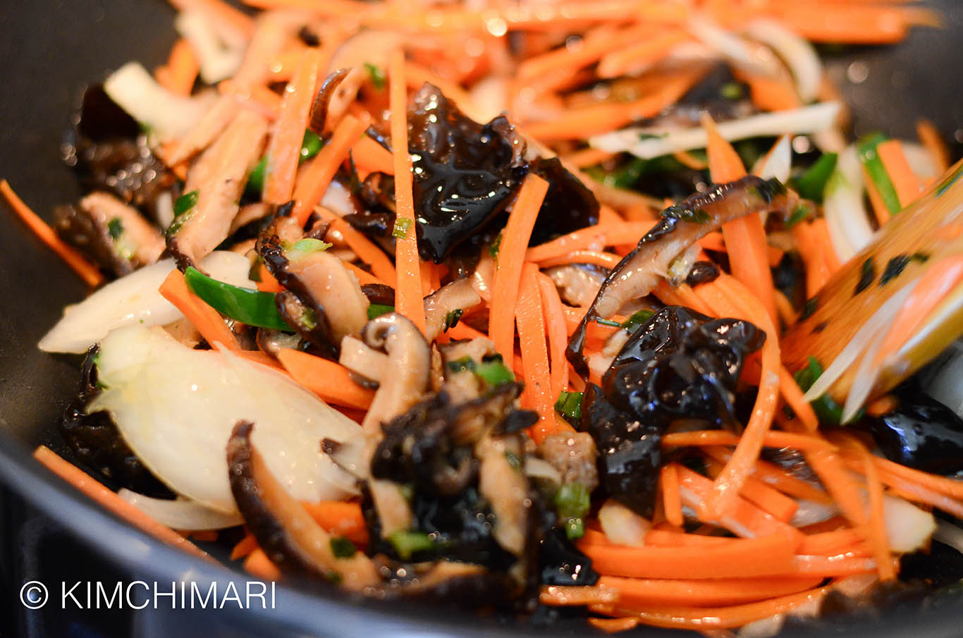 Simple One-Pan Korean Glass Noodles (Japchae) Recipe - Kimchimari