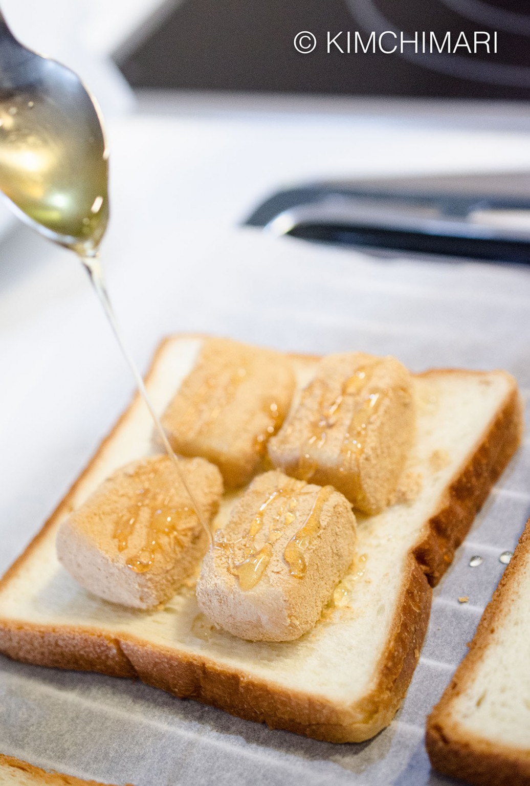 Injeolmi (Korean Sweet Rice Cake) in 10 minutes - Kimchimari