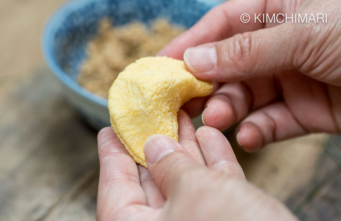 How to Make Songpyeon for Chuseok - Kimchimari