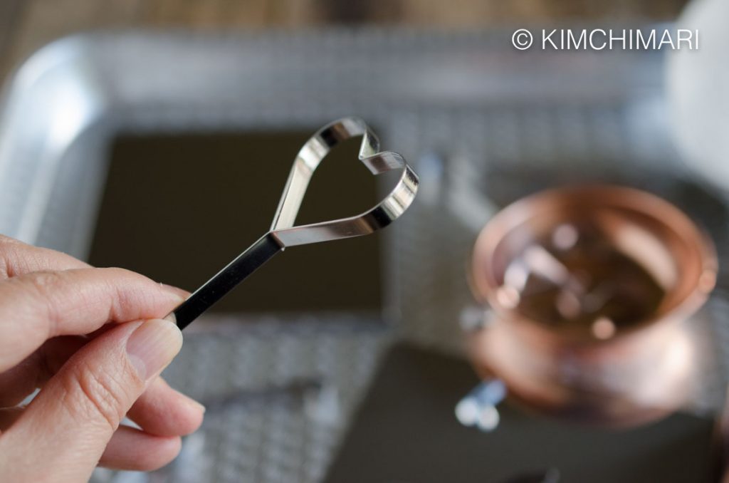 Dalgona - Korean Sponge Candy Recipe - Kimchimari