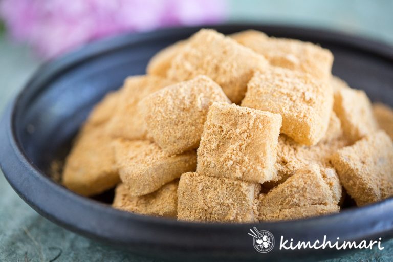 Injeolmi (Korean Sweet Rice Cake) in 10 minutes - Kimchimari