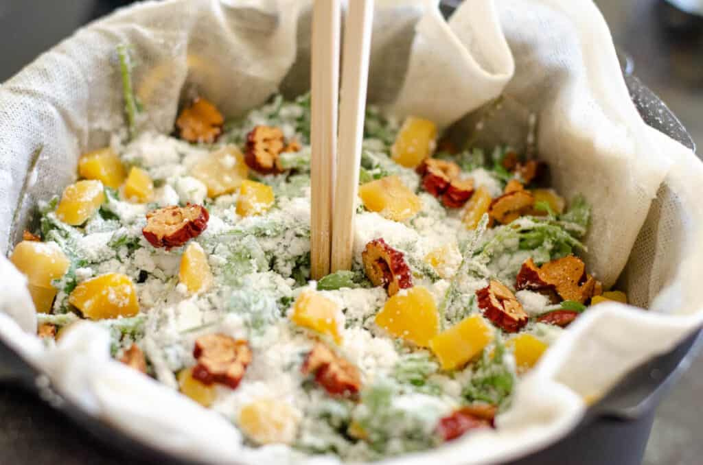 Ssuk Beomul (Korean Mugwort Rice Cake) - Kimchimari