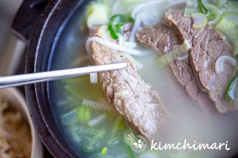 Seolleongtang (Korean Beef Bone Soup) - Kimchimari